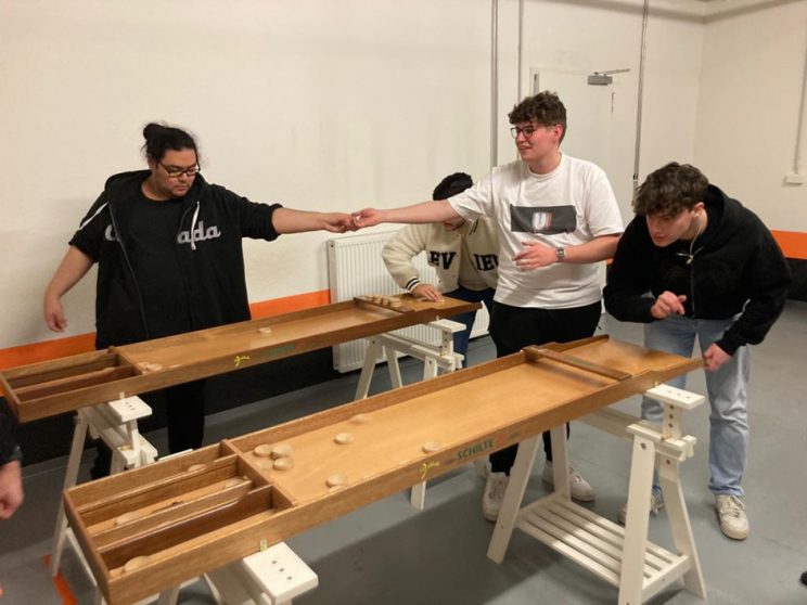 Teambuilding beim „Buddy Bash“ fürs gemeinsame Lernen in der Unterstufe ...